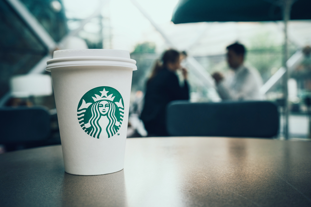 Starbucks ปฏิเสธ"พวกเราไม่ได้รับ Bitcoin แต่จะช่วยให้ผู้คนชำระมันได้ ...
