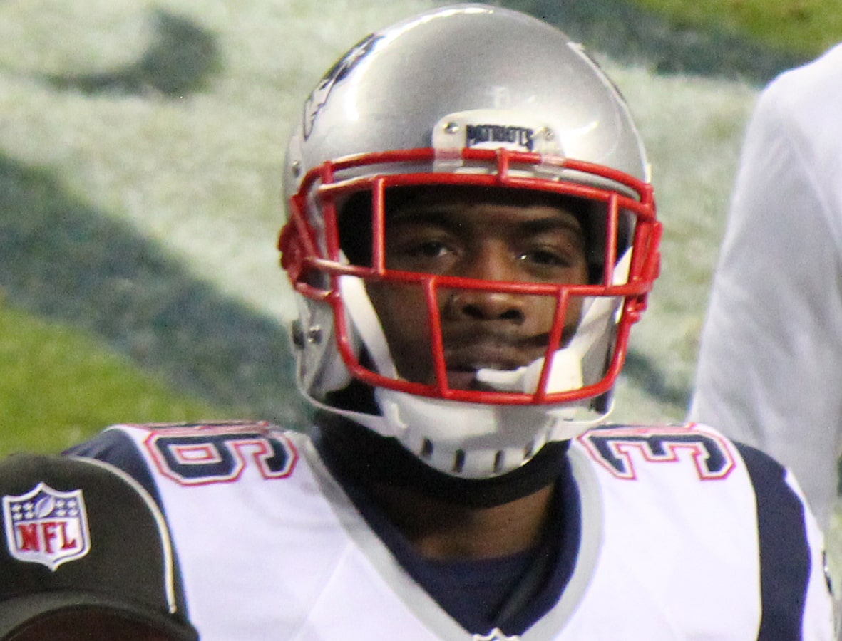 นักกีฬา NFL ชื่อดัง Brandon King กล่าวเขากำลังช้อนเหรียญ SHIB สะสมครั้ง ...